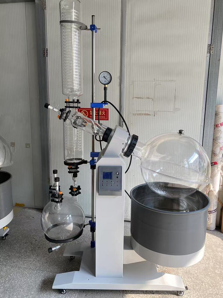 Efficient concentration, worry free experiments - Rotary Evaporator ...