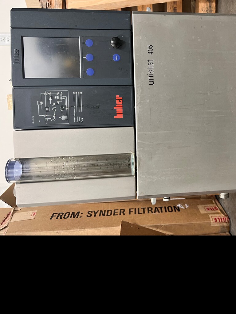 Huber Unistat 405 Chiller w/trolley and MT-350 hoses - Equipment For ...