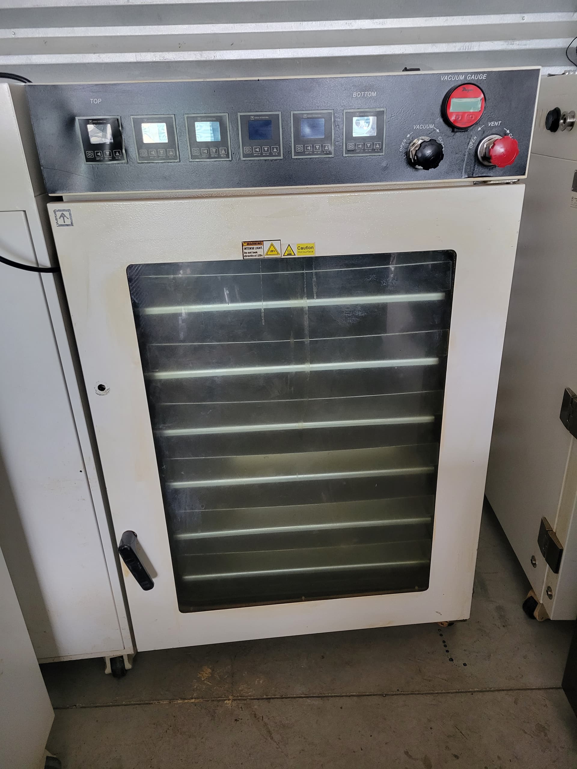 Across international ovens vacuum forsale 6 of them - Equipment For ...