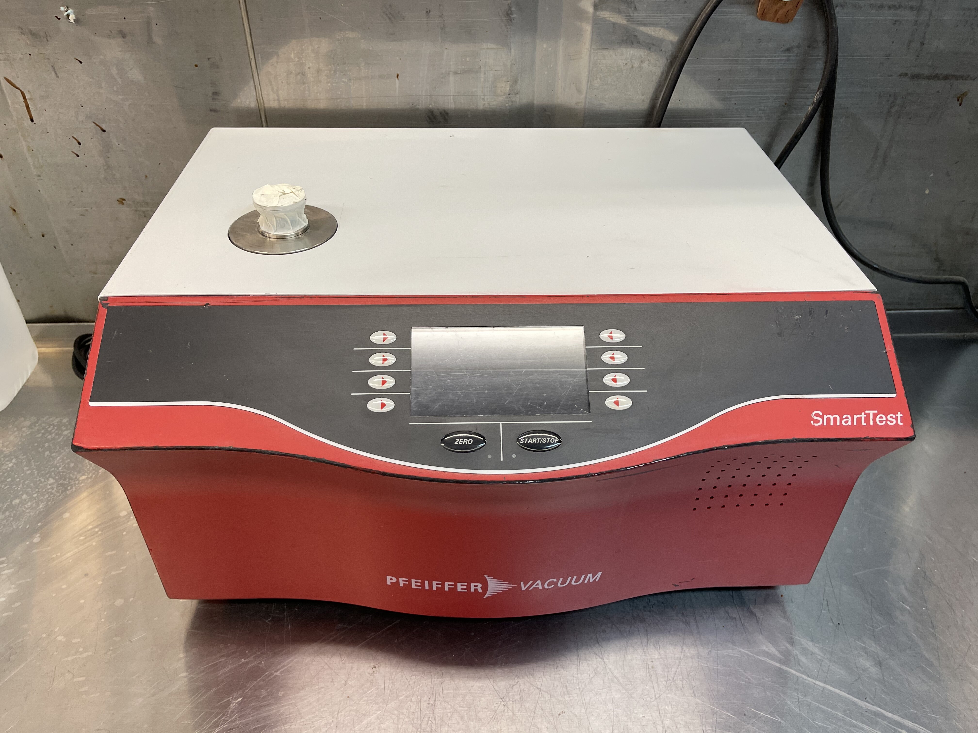 Pfeiffer SmartTest HLT560 Leak Detector 560 - For Sale - Future4200